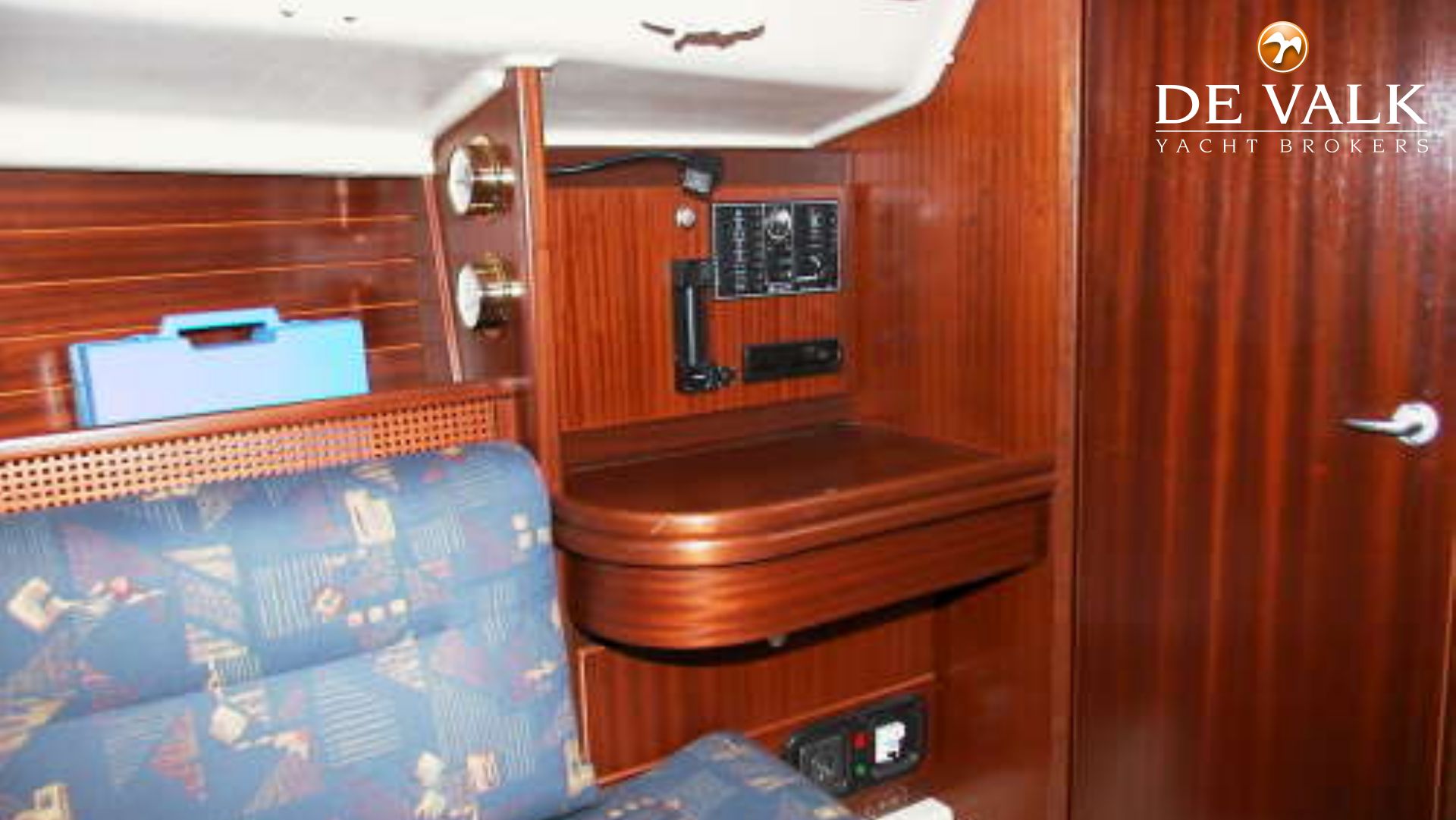 DEHLER 29 sailing yacht for sale | De Valk Yacht broker