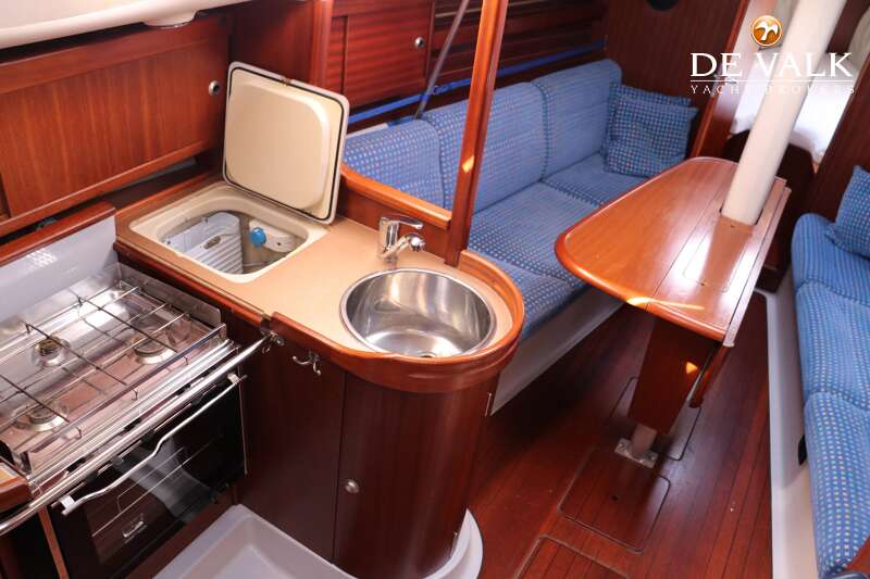 DEHLER 33 CLASSIC sailing yacht for sale | De Valk Yacht broker