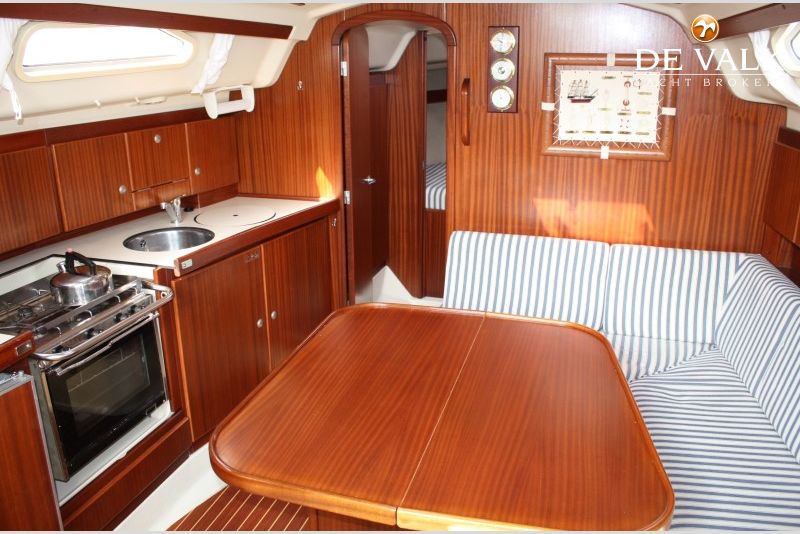 DEHLER 37 CRUISING sailing yacht for sale | De Valk Yacht Brokers