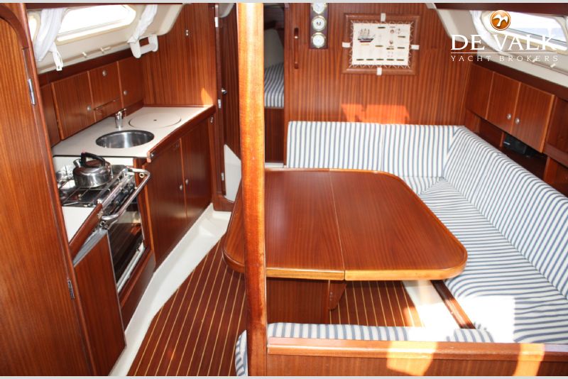 DEHLER 37 CRUISING sailing yacht for sale | De Valk Yacht Brokers