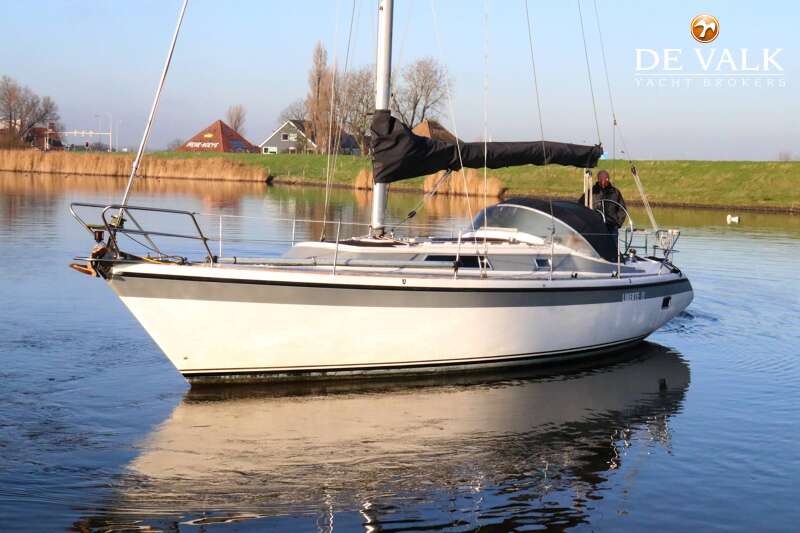 DEHLER 372 sailing yacht for sale | De Valk Yacht broker