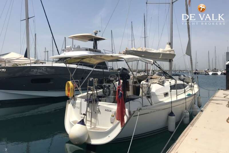 DELPHIA 33.3 sailing yacht for sale | De Valk Yacht broker
