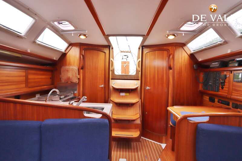 DELPHIA 37 sailing yacht for sale | De Valk Yacht broker