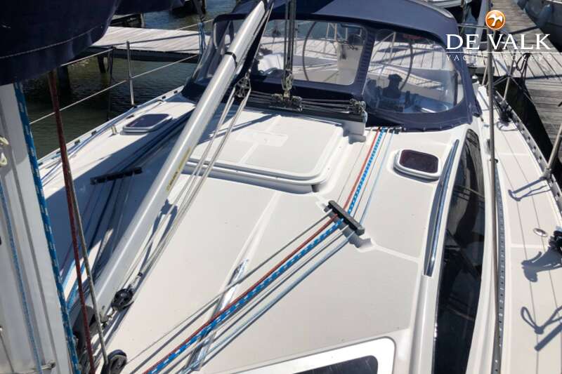 DELPHIA 37 sailing yacht for sale | De Valk Yacht broker