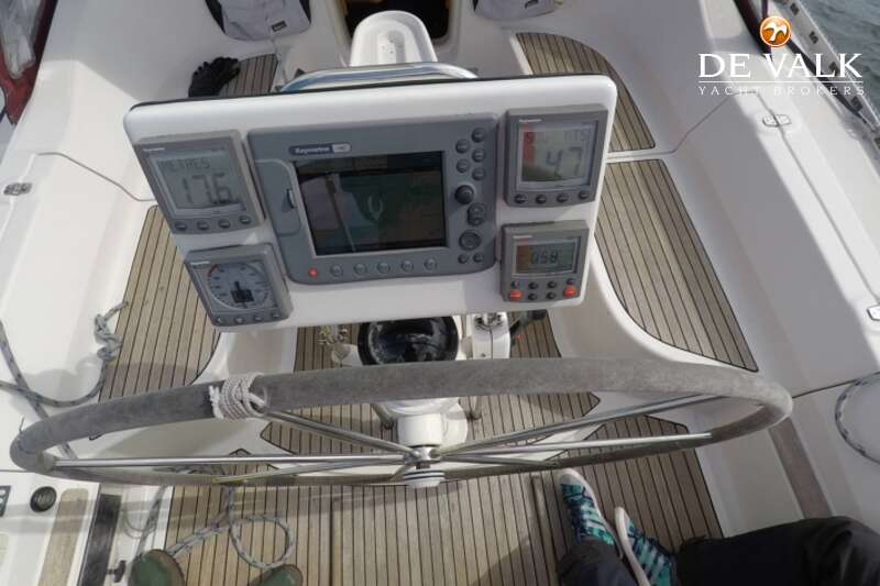 DELPHIA 40 sailing yacht for sale | De Valk Yacht broker