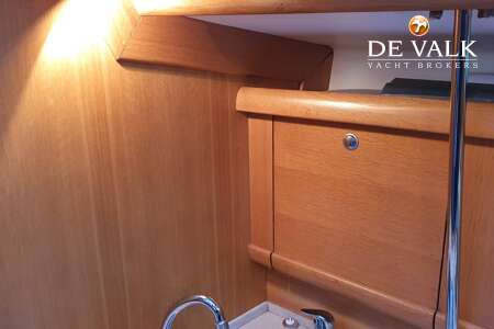 DELPHIA 40 sailing yacht for sale | De Valk Yacht broker