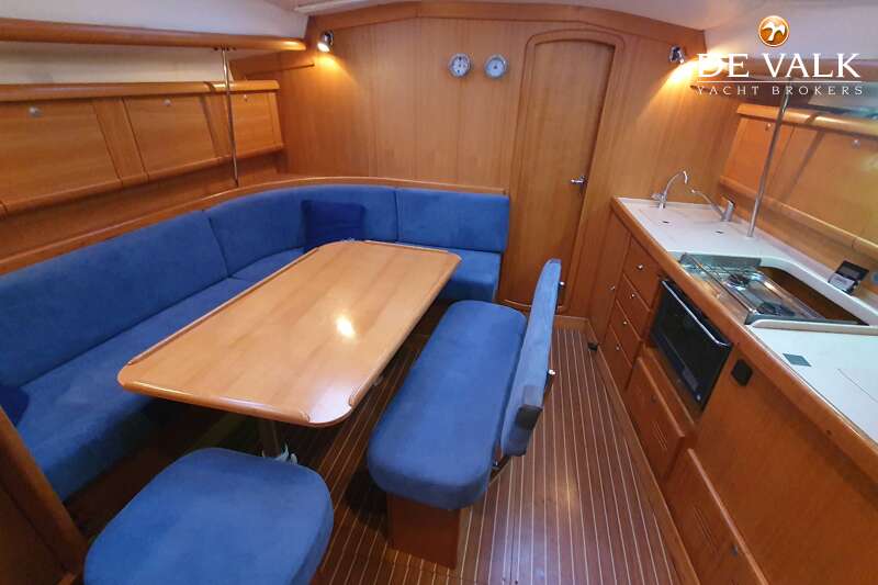 DELPHIA 40 sailing yacht for sale | De Valk Yacht broker