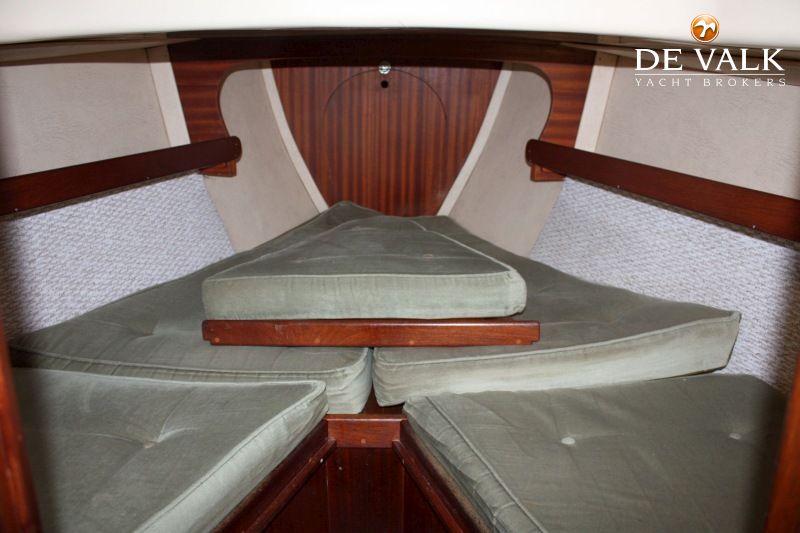 DOCKRELL 37 (CENTERBOARD) sailing yacht for sale | De Valk Yacht Brokers