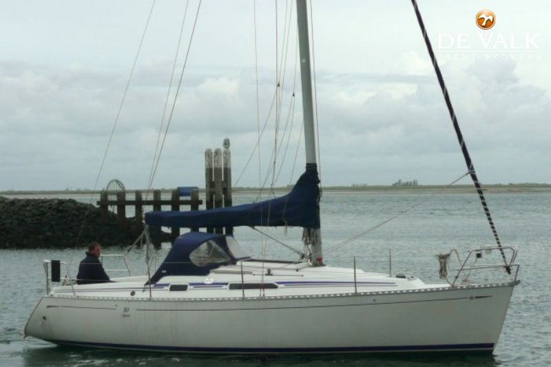 DUFOUR 30 CLASSIC sailing yacht for sale | De Valk Yacht Brokers