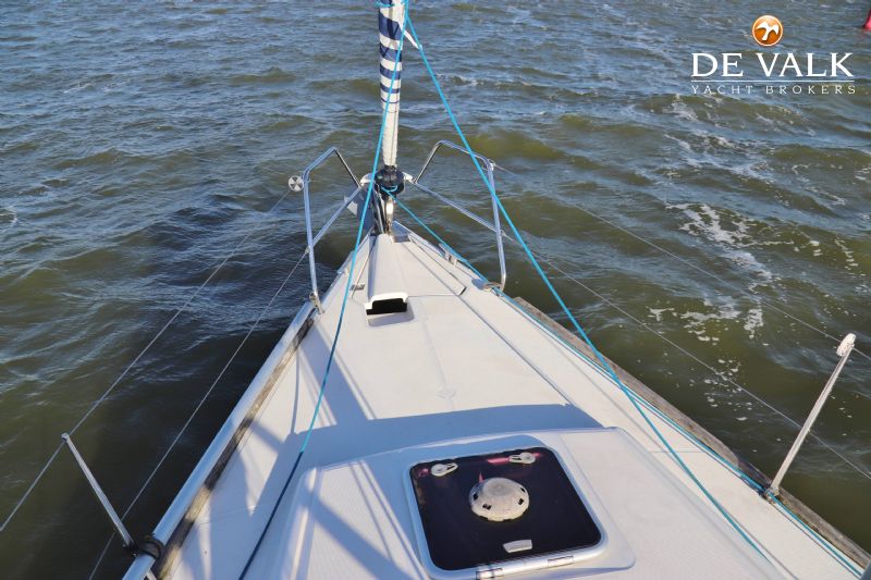 DUFOUR 325 GRAND LARGE sailing yacht for sale | De Valk Yacht Brokers