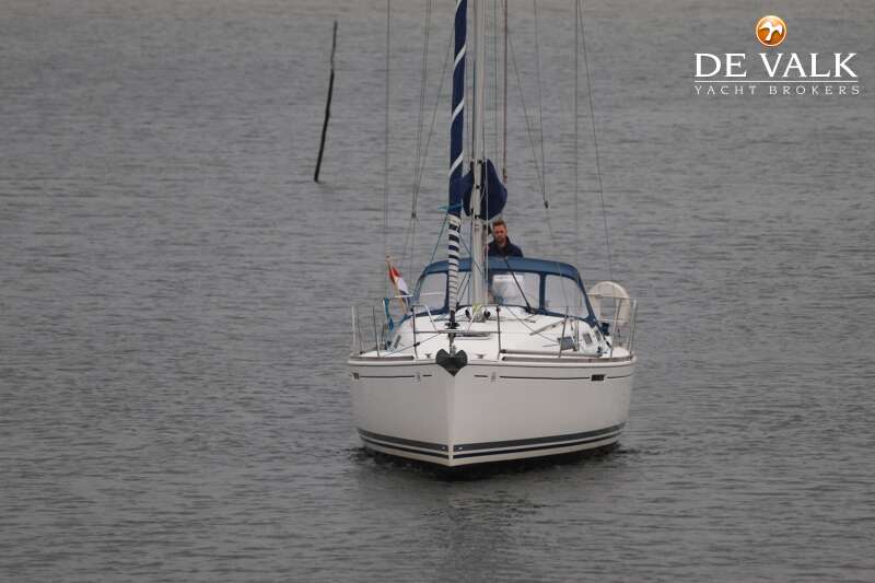 DUFOUR 325 GRAND LARGE sailing yacht for sale | De Valk Yacht broker