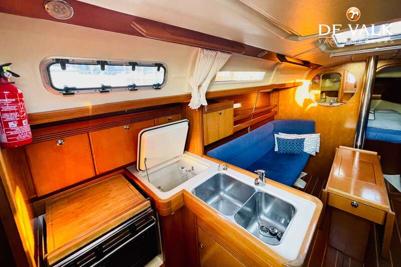 DUFOUR 34 PERFORMANCE sailing yacht for sale | De Valk Yacht broker