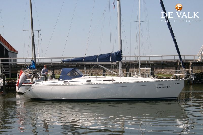 DUFOUR 38 CLASSIC sailing yacht for sale | De Valk Yacht Brokers