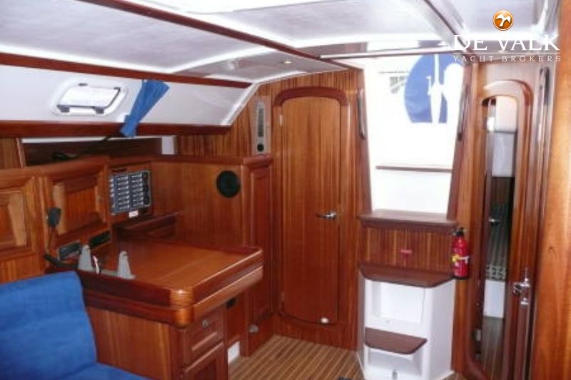 DUFOUR 38 CLASSIC sailing yacht for sale | De Valk Yacht Brokers