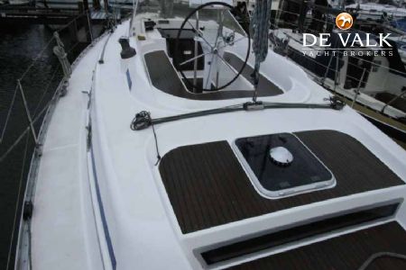 DUFOUR 39 CC sailing yacht for sale | De Valk Yacht broker