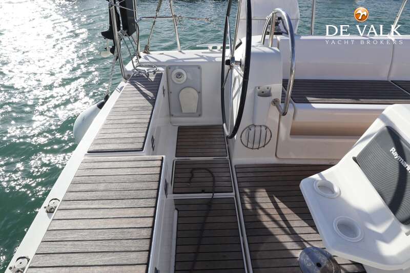 DUFOUR 412 GRAND LARGE sailing yacht for sale | De Valk Yacht broker