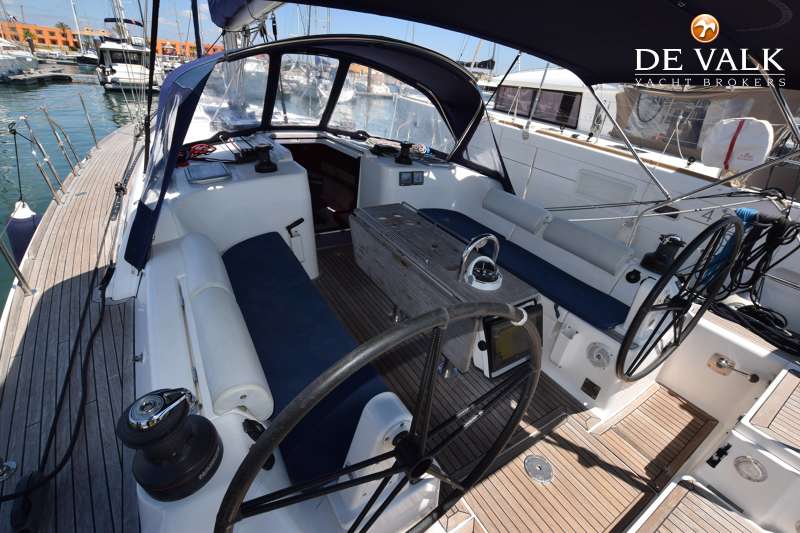 DUFOUR 425 GRAND LARGE sailing yacht for sale | De Valk Yacht broker