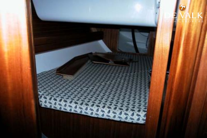 DUFOUR 43 CLASSIC sailing yacht for sale | De Valk Yacht Brokers