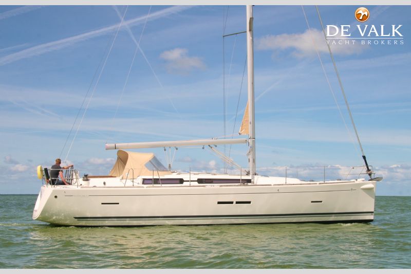 DUFOUR 445 GRAND LARGE sailing yacht for sale | De Valk Yacht broker