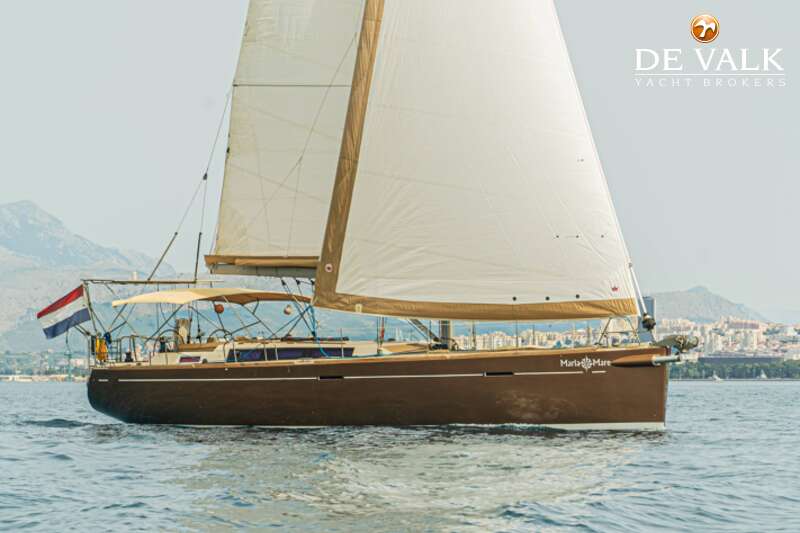 DUFOUR 485 GRAND LARGE sailing yacht for sale | De Valk Yacht broker