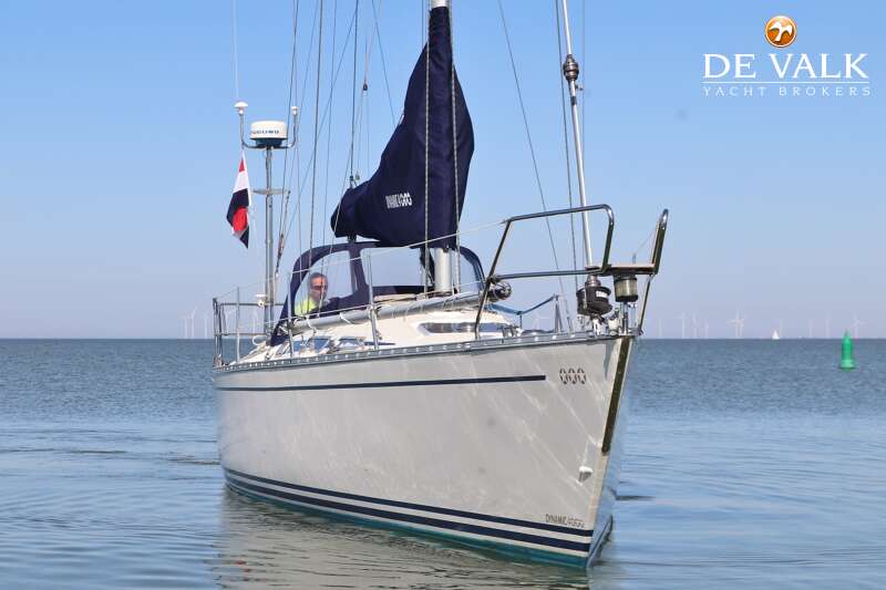 DYNAMIC 4000 sailing yacht for sale | De Valk Yacht broker
