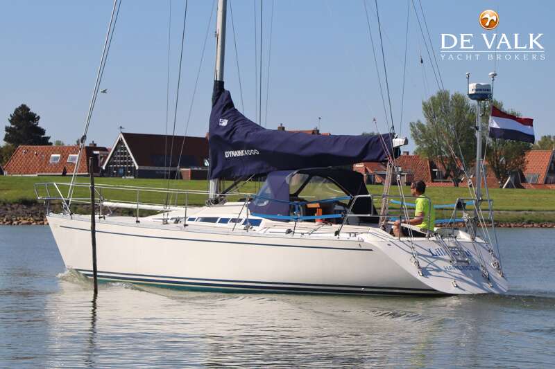 DYNAMIC 4000 sailing yacht for sale | De Valk Yacht broker