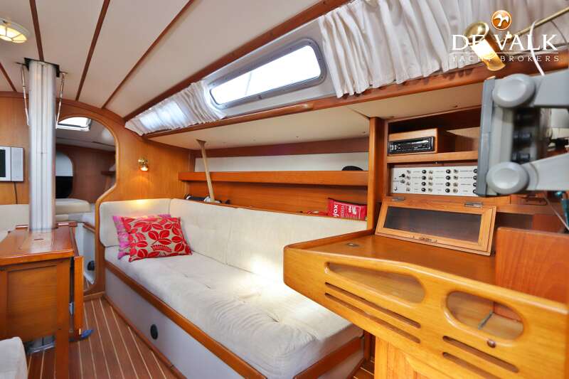 DYNAMIC 4000 sailing yacht for sale | De Valk Yacht broker