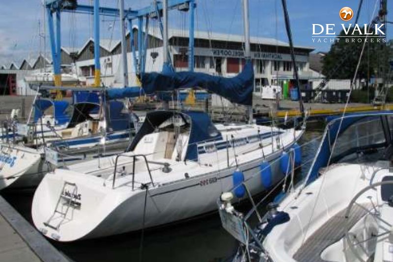ELAN 295 sailing yacht for sale | De Valk Yacht Brokers