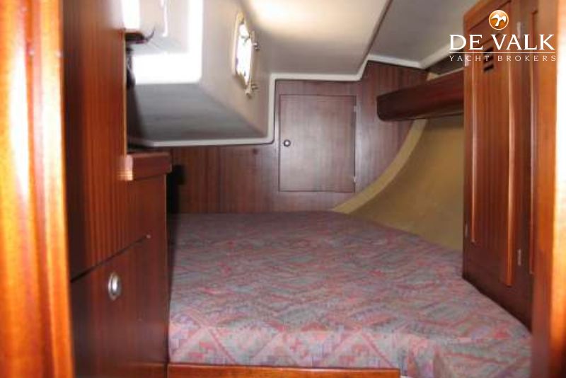 ELAN 295 sailing yacht for sale | De Valk Yacht Brokers