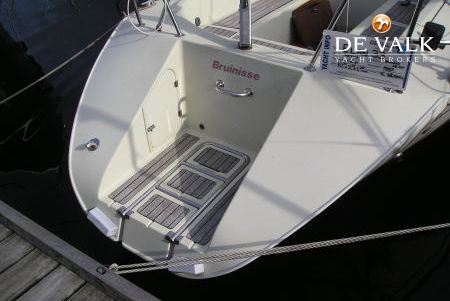 ELAN 33 sailing yacht for sale | De Valk Yacht broker