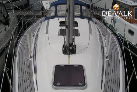 ELAN 34 sailing yacht for sale | De Valk Yacht broker