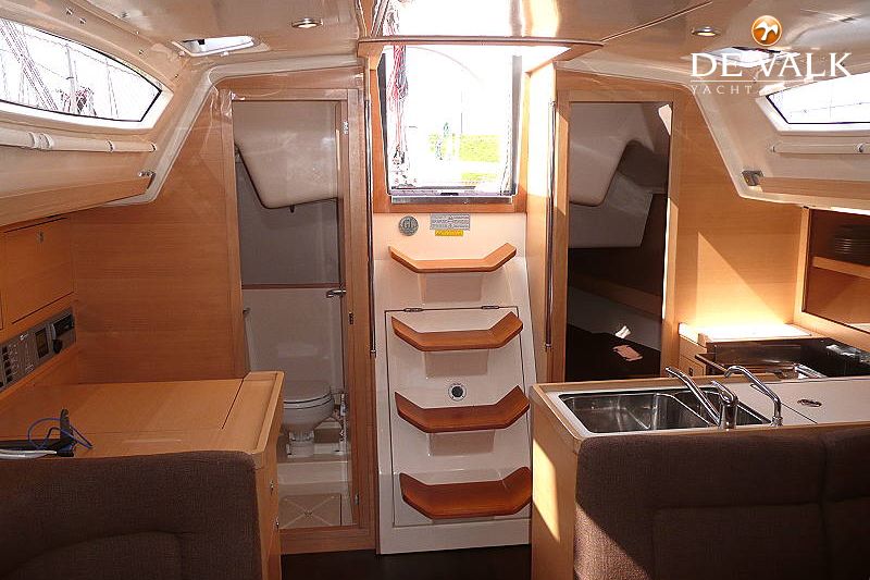 ELAN 340 sailing yacht for sale | De Valk Yacht Brokers