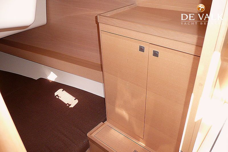 ELAN 340 sailing yacht for sale | De Valk Yacht Brokers