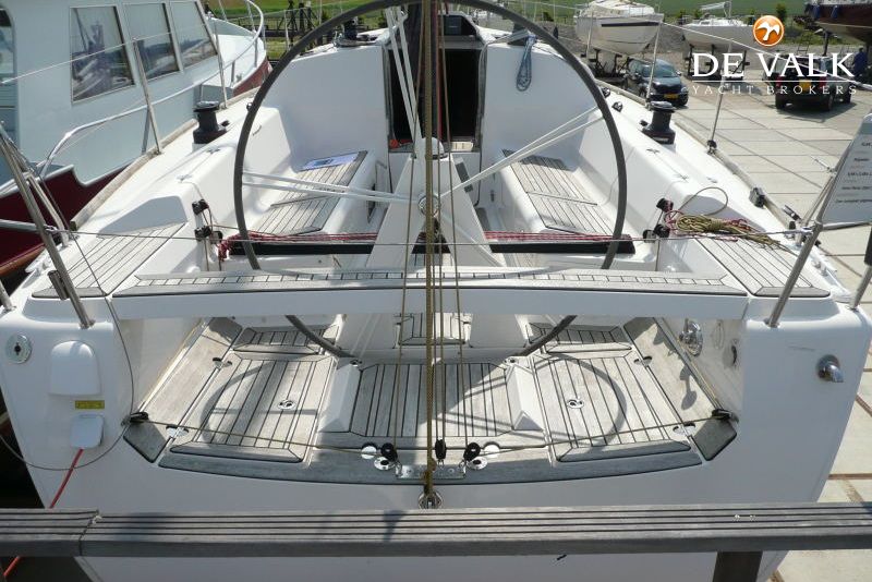 ELAN 340 sailing yacht for sale | De Valk Yacht Brokers