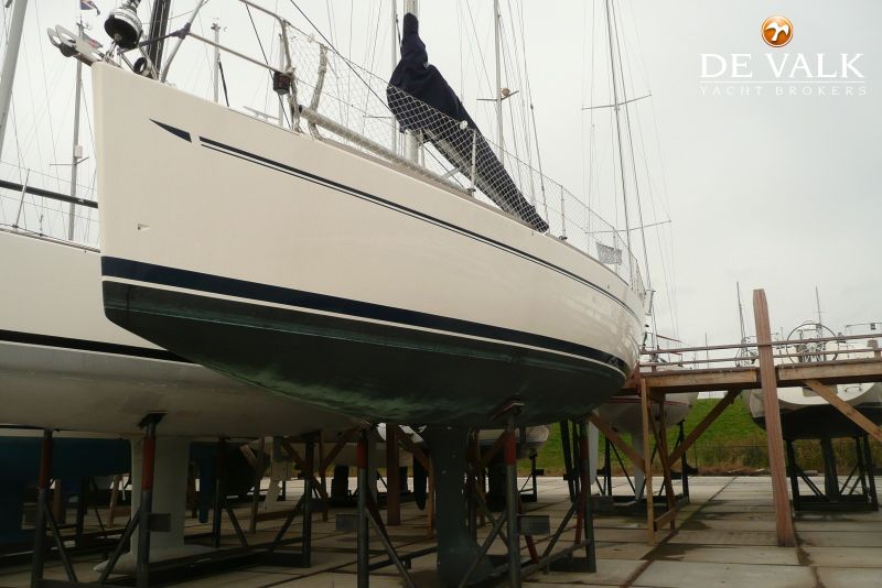 ELAN 340 sailing yacht for sale | De Valk Yacht Brokers