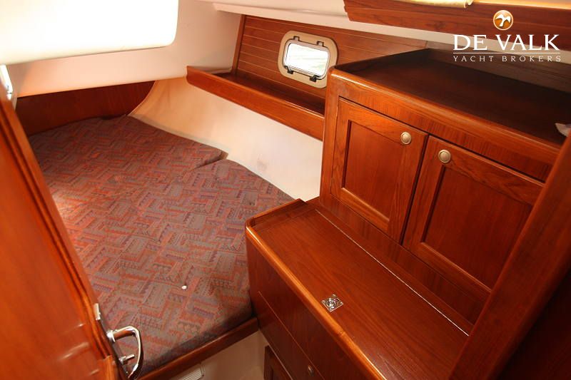 ELAN 36 sailing yacht for sale | De Valk Yacht Brokers