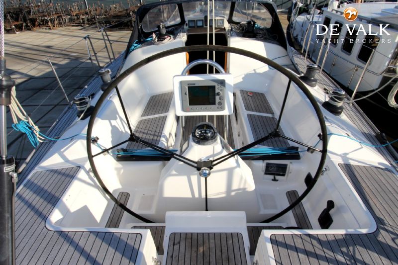 ELAN 40 sailing yacht for sale | De Valk Yacht Brokers