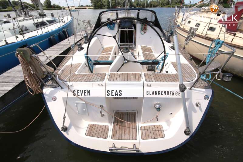 ELAN 40 sailing yacht for sale | De Valk Yacht broker