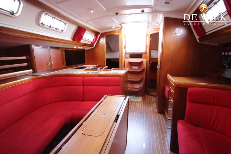 ELAN 40 sailing yacht for sale | De Valk Yacht broker