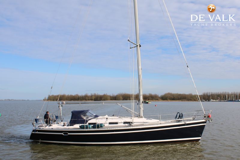 ELAN 40 sailing yacht for sale | De Valk Yacht Brokers