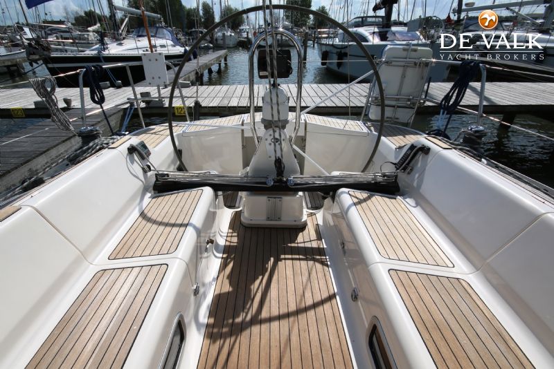 ELAN 40 HIGH PERFORMANCE sailing yacht for sale | De Valk Yacht Brokers