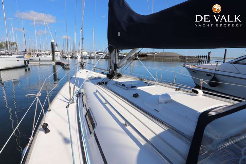 ELAN 40 sailing yacht for sale | De Valk Yacht broker