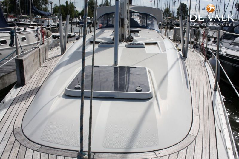 ELAN 431 OWNERS VERSION sailing yacht for sale | De Valk Yacht Brokers