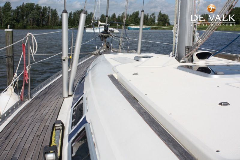 ELAN 431 OWNERS VERSION sailing yacht for sale | De Valk Yacht Brokers