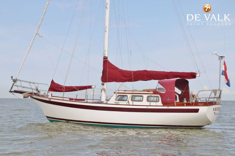 ENDURANCE 35 sailing yacht for sale | De Valk Yacht Brokers