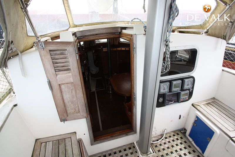 ENDURANCE 35 KETCH sailing yacht for sale | De Valk Yacht Brokers