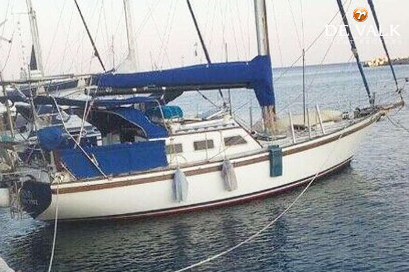 ENDURANCE 37 sailing yacht for sale | De Valk Yacht broker