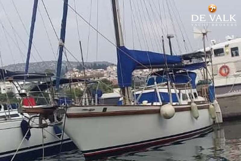 ENDURANCE 37 sailing yacht for sale | De Valk Yacht broker