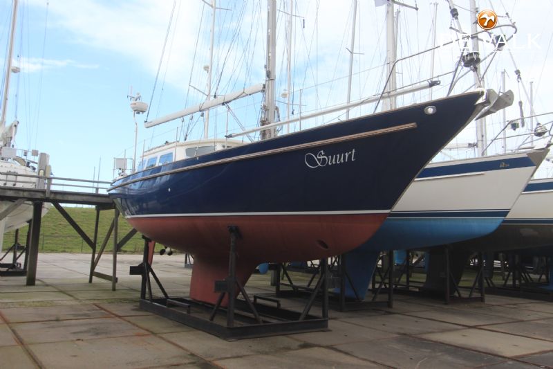 ENDURANCE 38 sailing yacht for sale | De Valk Yacht Brokers