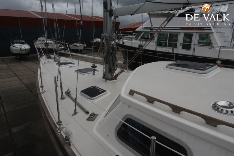 ENDURANCE 38 sailing yacht for sale | De Valk Yacht Brokers